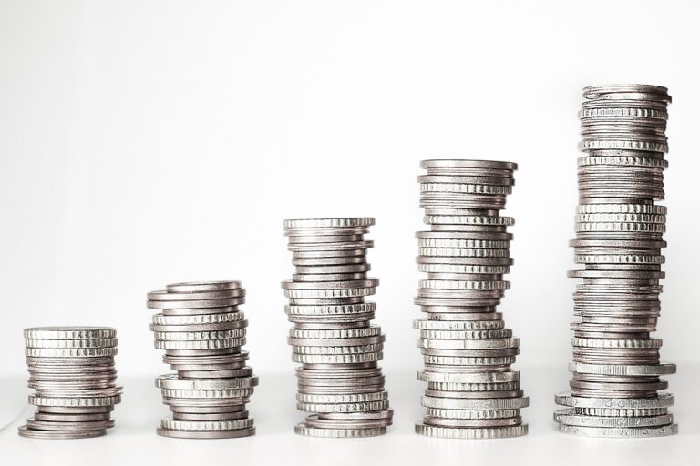 Top 10 Best-Performing Mutual Funds of 2025 - Fundavia | Funds, ETFs ...